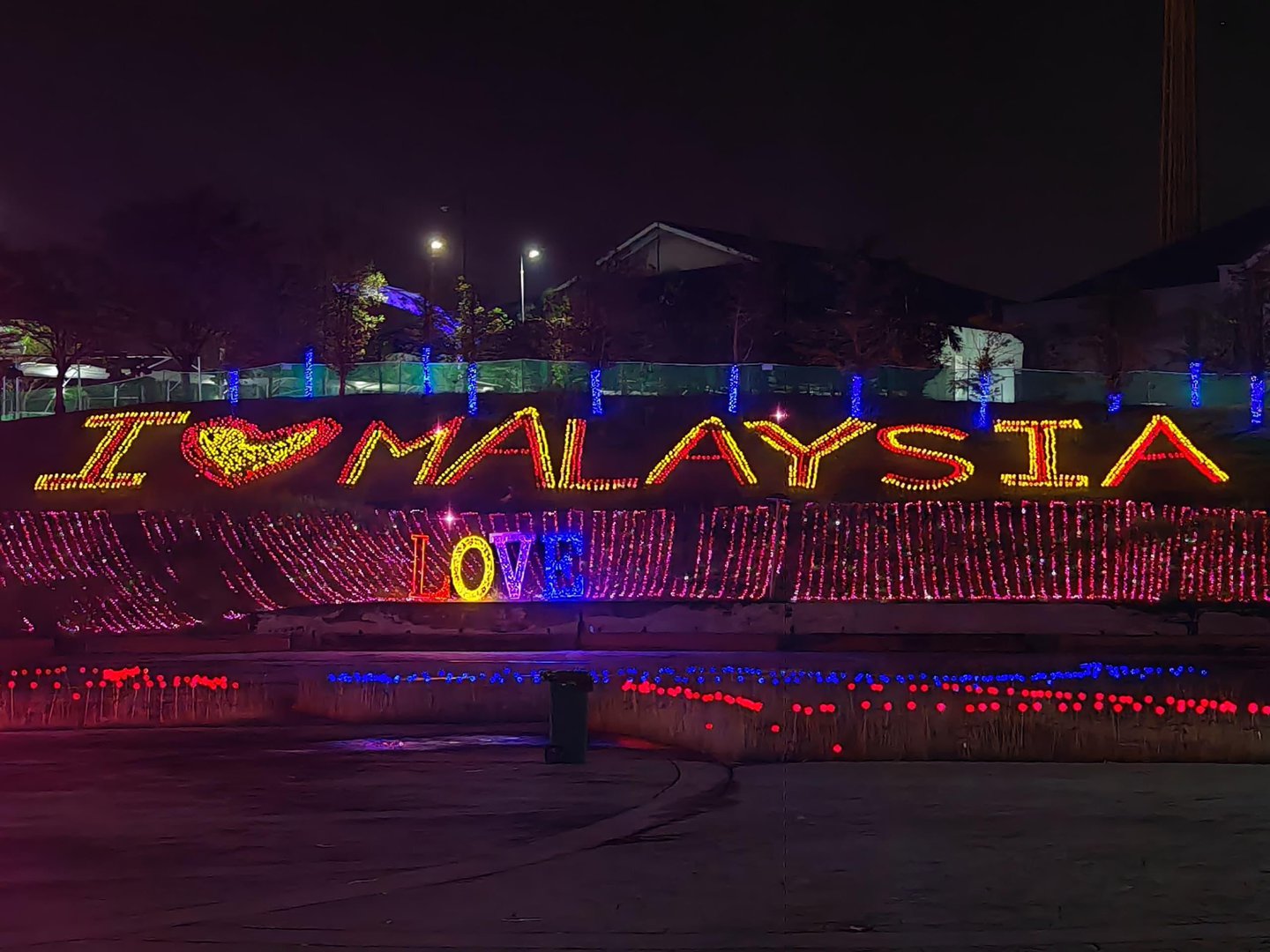 马来西亚最大灯光游乐园——农博院灯光不夜城 - 圀安数码对接平台 GUOANN.com | 项目免费对接，人人皆有机会